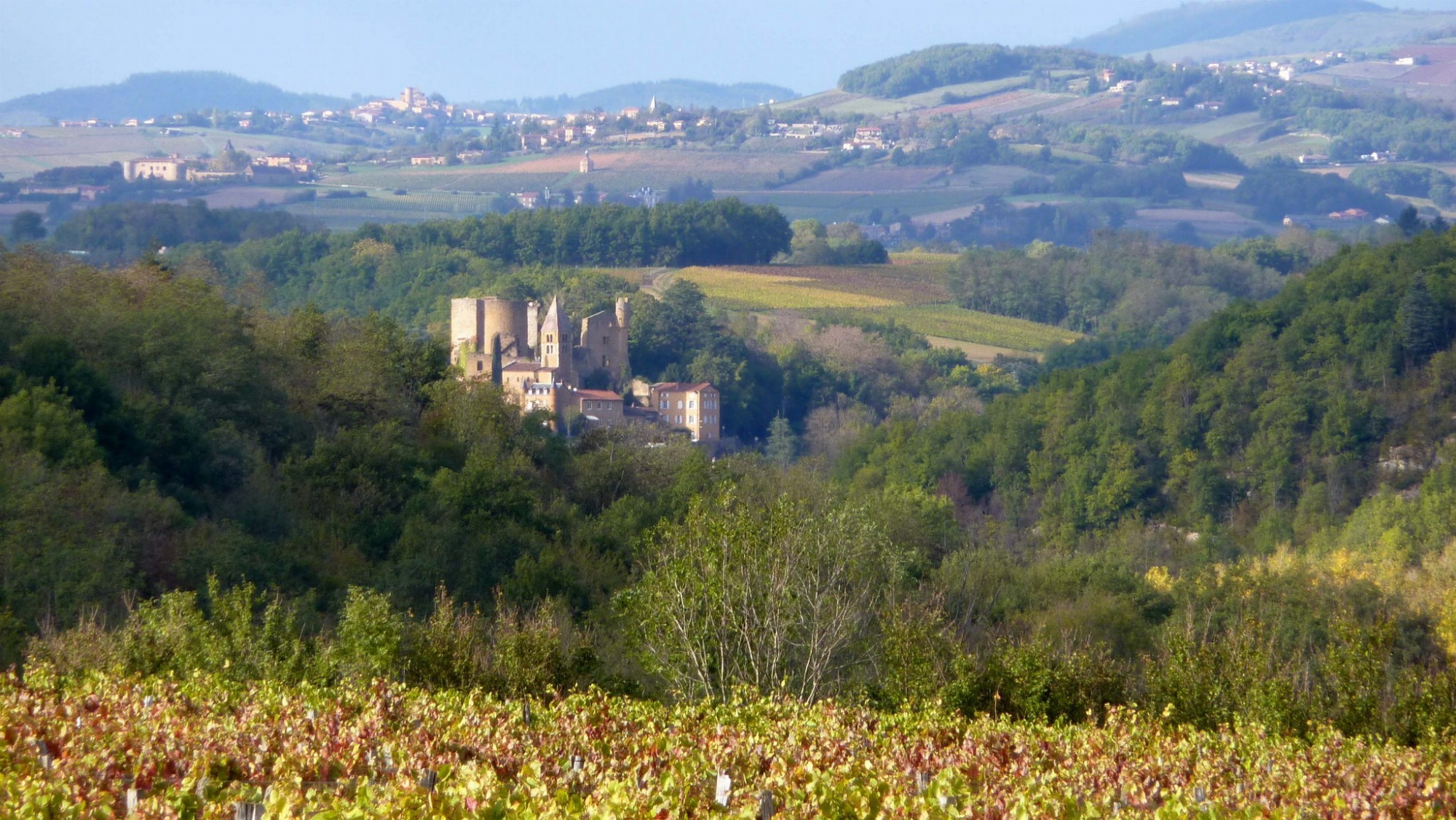 Châtillon d'Azergues, Site et monument historique à Châtillon | Rhône ...